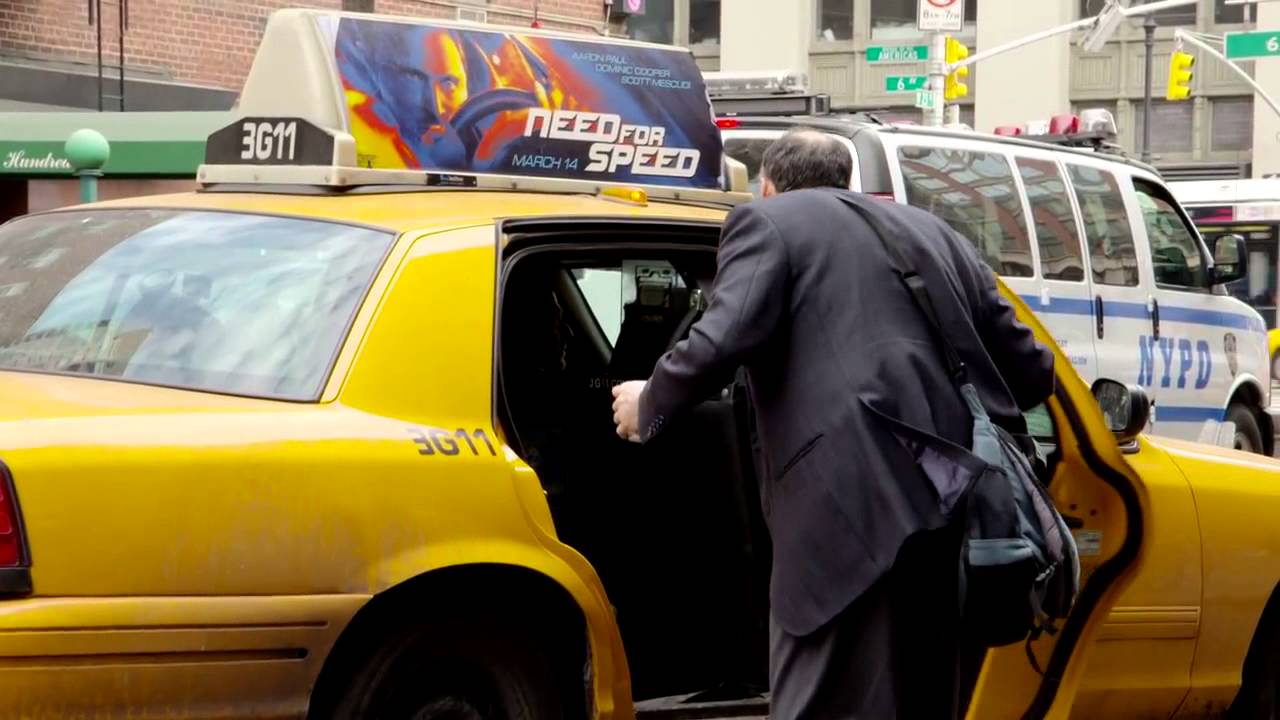 Funny Video- New York City Cab Driver Freaks Out Passengers With Huge ...