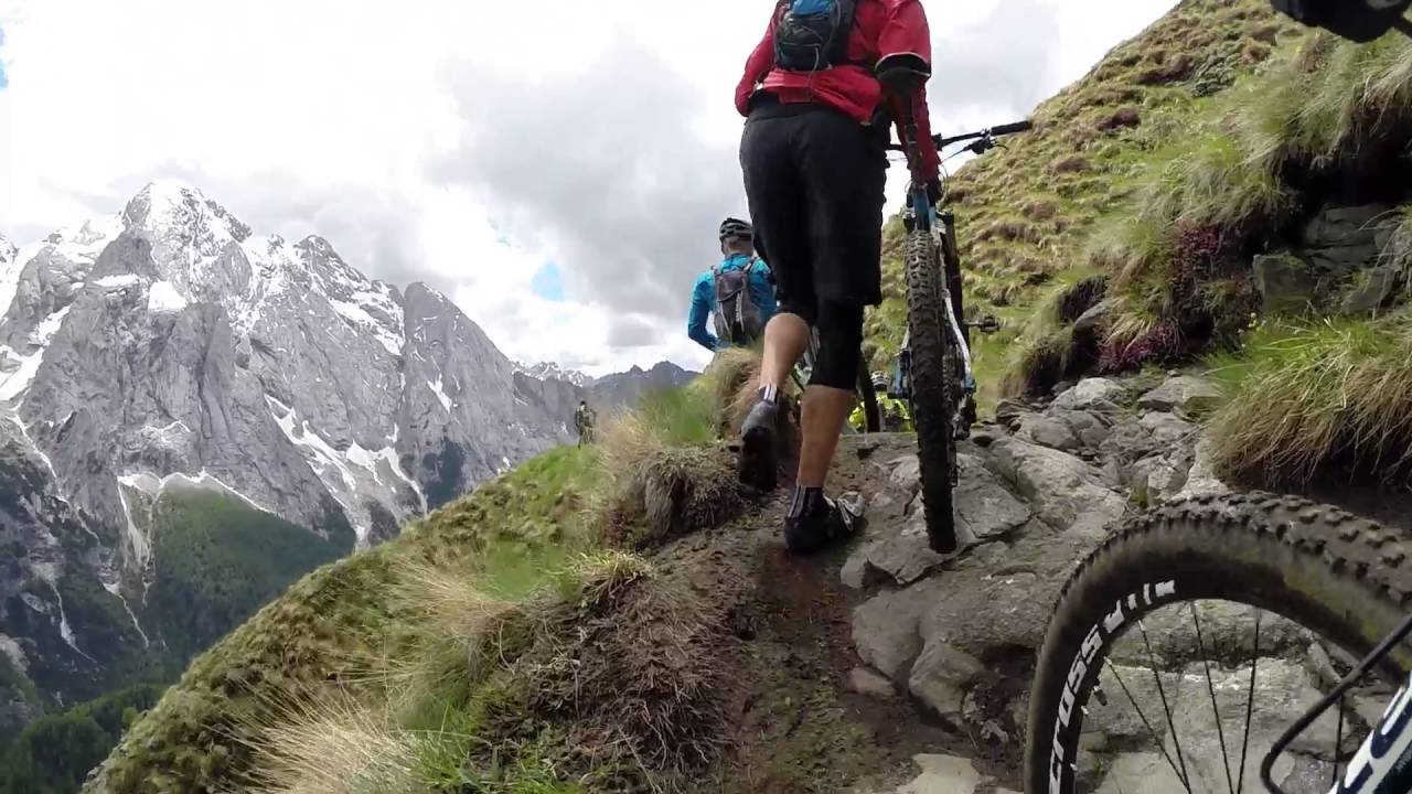 Passo Pordoi - Passo Padon - Bindelweg - YouTube