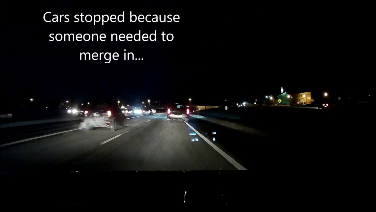 Cars stopped in the middle of the highway - YouTube