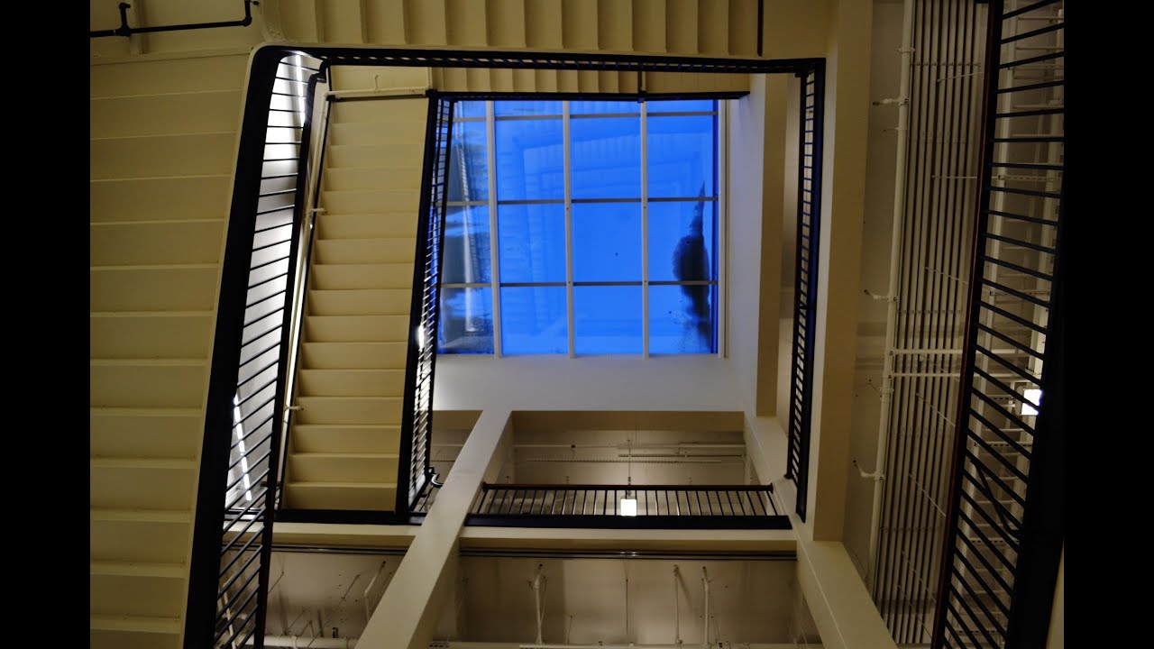 The Massachusetts Institute of Technology - Infinite Corridor - YouTube