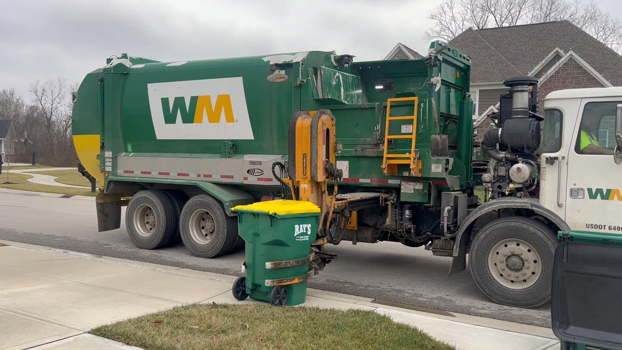 WM Autocar Labrie Automizer Garbage Truck on Recycle Route! - YouTube