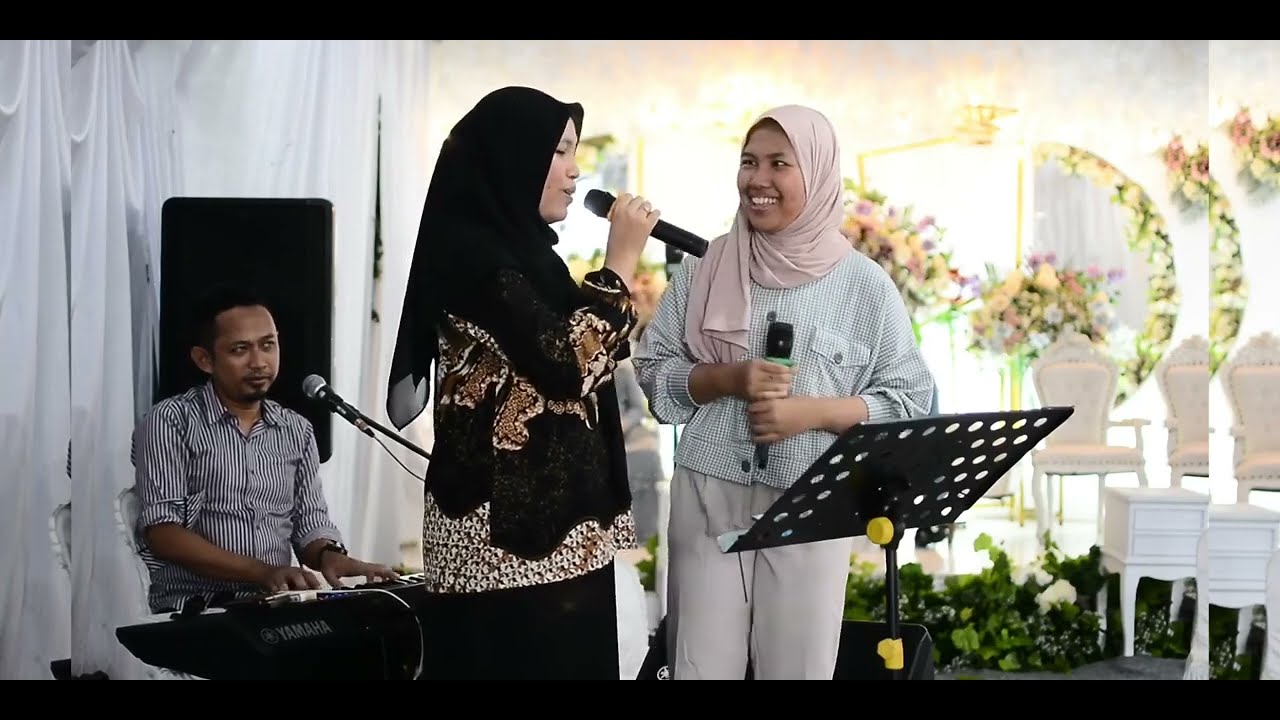 Sang Dewi_Live Cover Naurah Attha & Iis Indrawati | At Margadadi ...