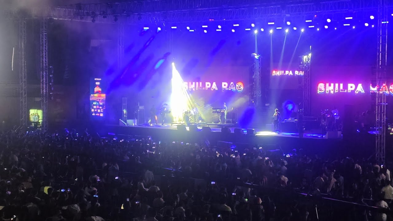 Shilpa Rao Live concert in Indira Gandhi stadium Delhi #shilparao # ...
