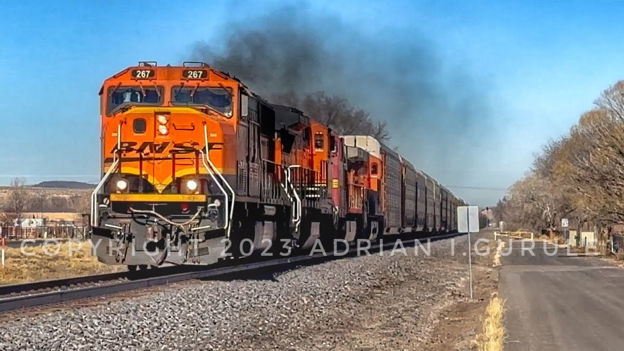 BNSF V-ABQELP departs Albuquerque for El Paso. - YouTube