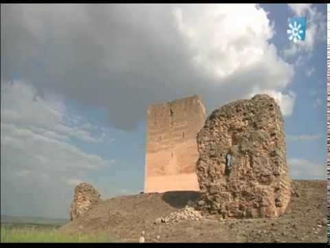 Los restos del Castillo de Cástulo o de Santa Eufemia - YouTube