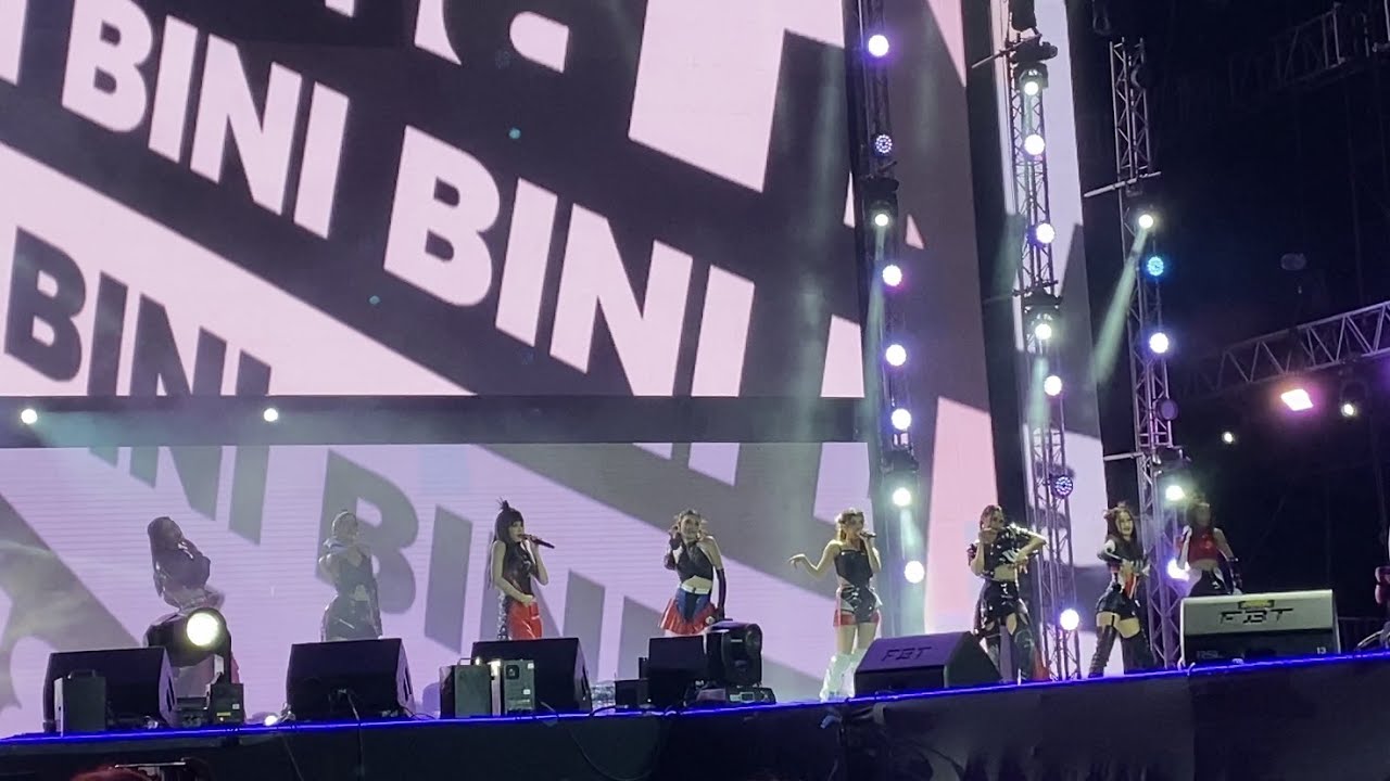#BINI POPSTIVAL 2022 : No Fear (FanCam) - YouTube