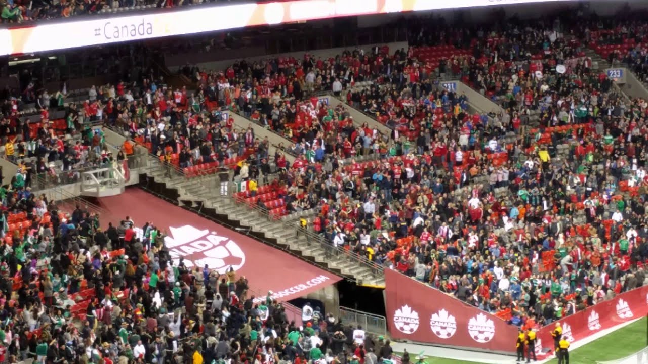 Streaker at Mexico vs Canada World Cup qualifier - YouTube