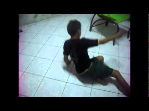 Ronald Dançando funk hehehe
