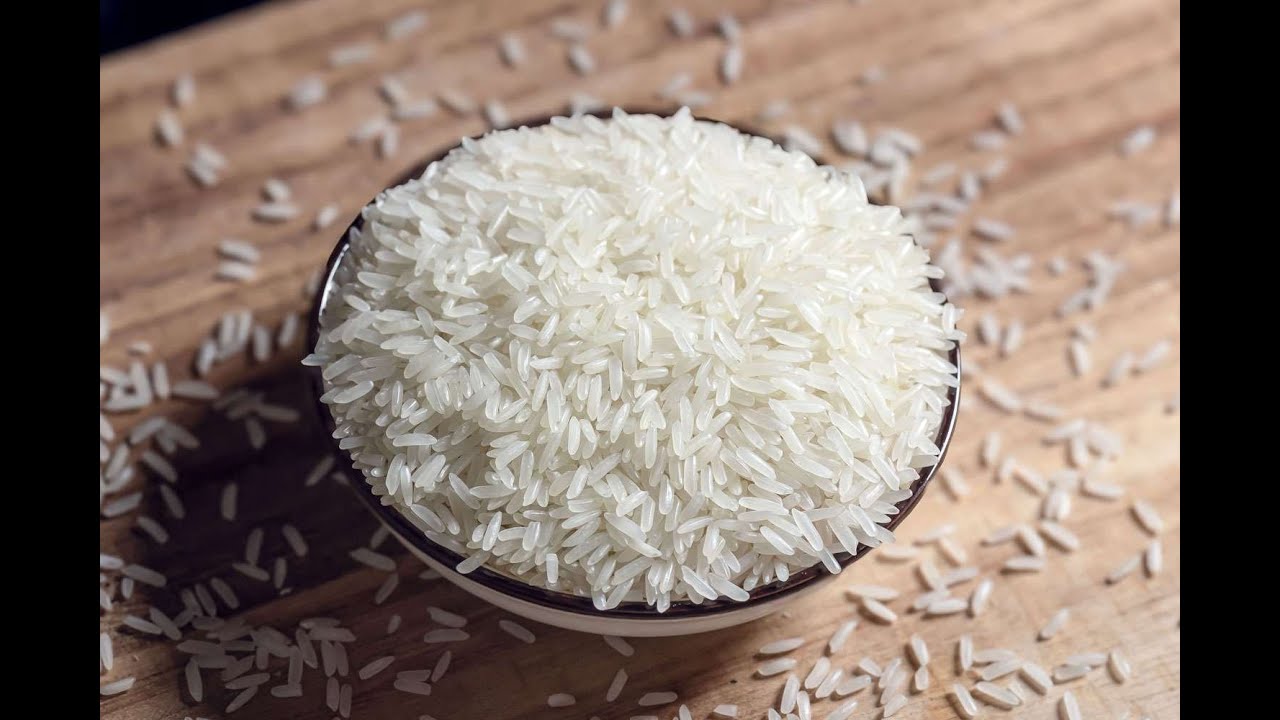 Apple Issues Warning About Putting a Wet iPhone in Rice — and Details ...