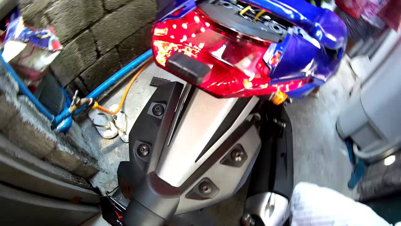 Sniper mxi 150 Signal Lights - YouTube