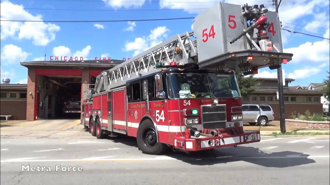 Chicago Fire Dept Tower Ladder 54 & *NEW* Ambulance 21 Responding - YouTube