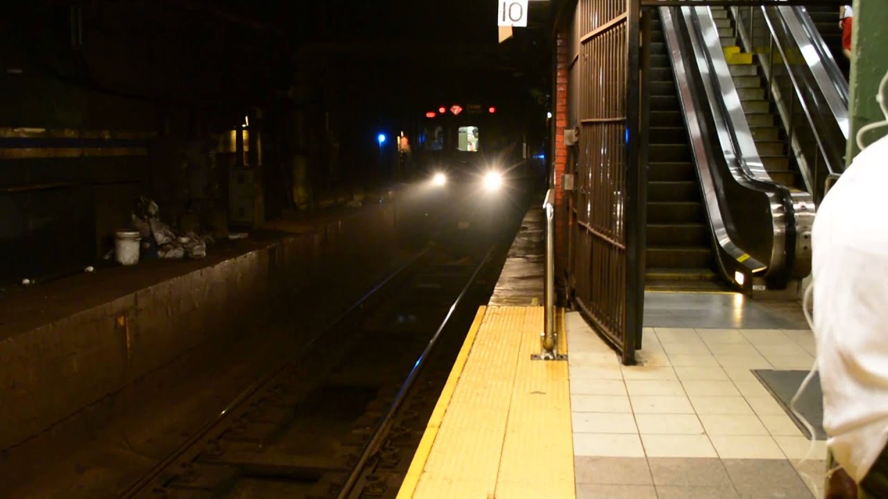RARE New York City Subway IRT R33/R36 Train Of Many Colors 60th Street ...
