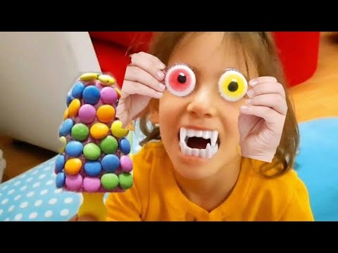용암 탈출놀이 서은이의 방탈출하기 과 일 쿠션 파란천 놀이Making Pringles with elsa and Hulk ...