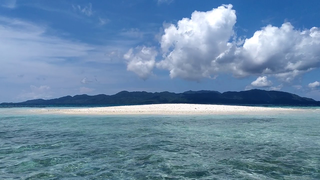 Pasir Putih Pink - Allang Asaude, Seram Bagian Barat - YouTube