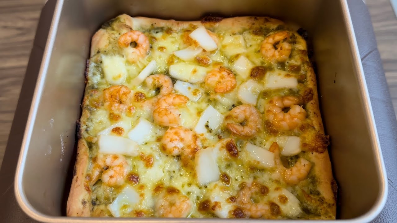 Homemade pizza Recipe | How to make an extremely simple pizza - YouTube