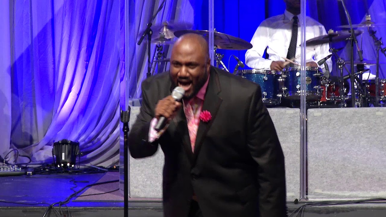 The Williams Singers... ALRIGHT (LIVE VERSION) - YouTube