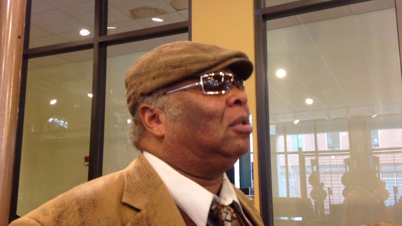 Little Joe Ayers and Blind Mississippi Morris- "Smokestack Lightning ...