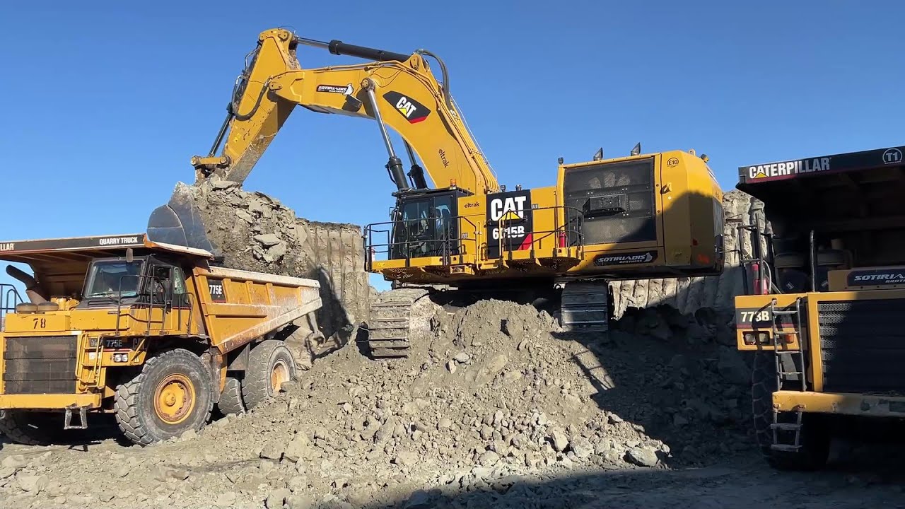Caterpillar 6015B Excavator Loading Caterpillar 775&773 Dumpers ...