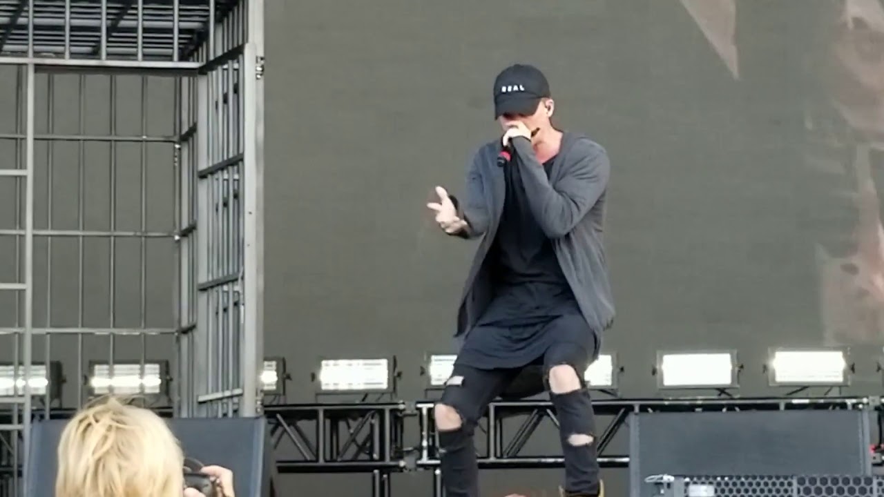 NF Live at Hangout Fest in Alabama - OUTCAST LIVE (show open) - YouTube