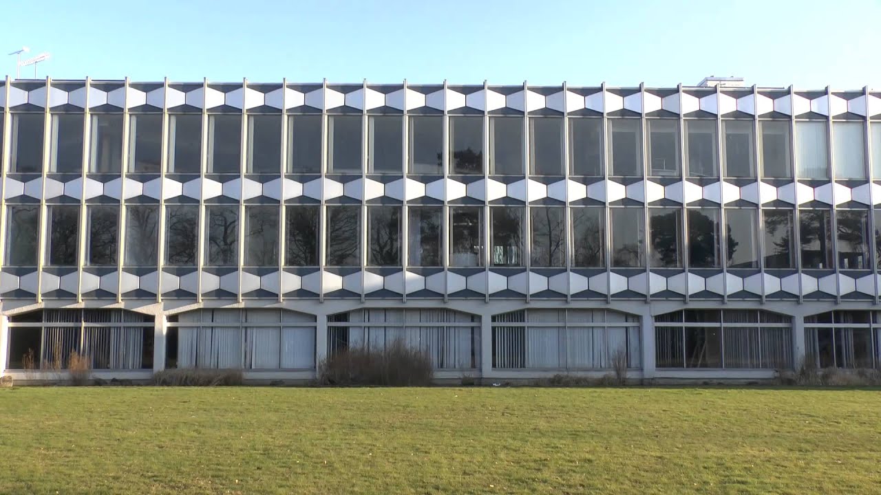 Walton Court (Birdseye Building) - YouTube