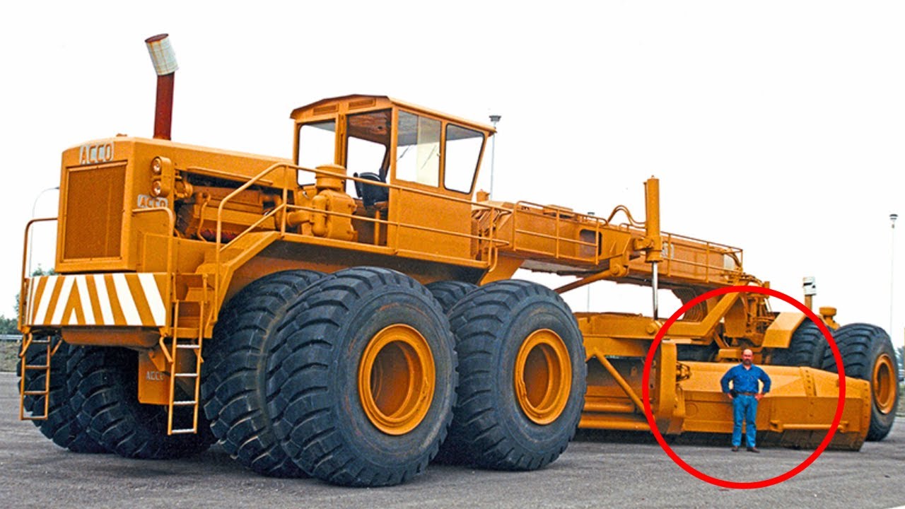 They Just REVEALED The BIGGEST Motor Grader In The World That Was Never ...