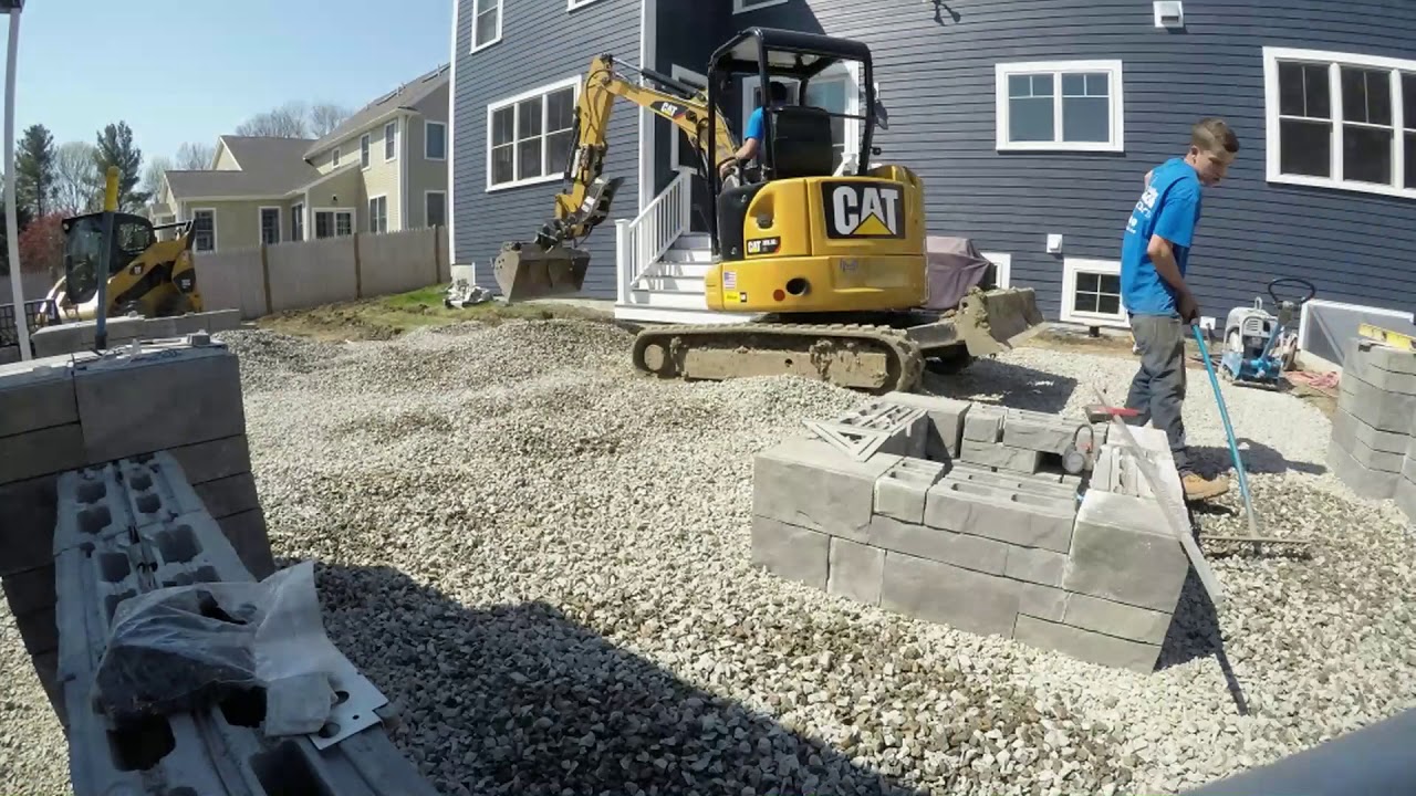 Paver Patio Construction Time Lapse - YouTube