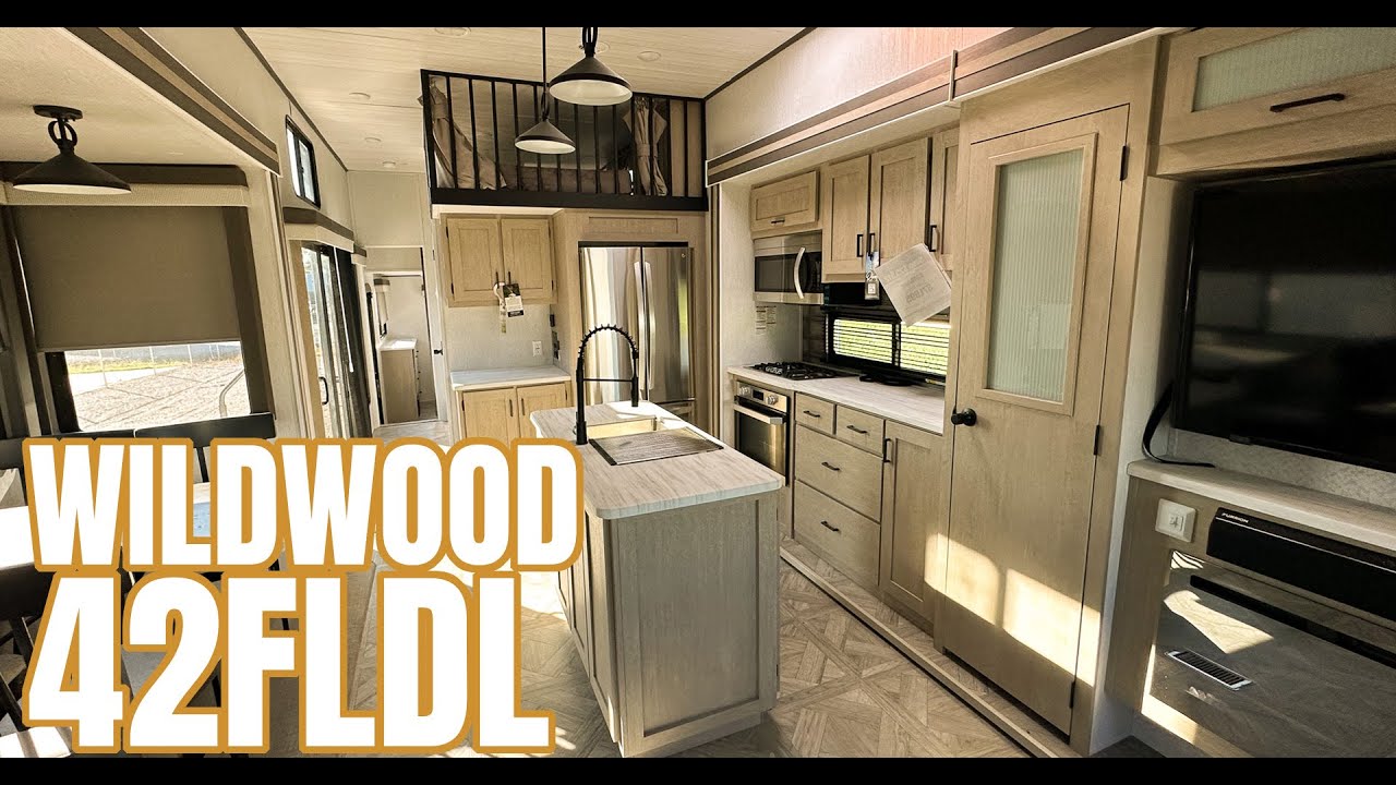 WILDWOOD GRAND LODGE 42FLDL FRONT LIVING DESTINATION TRAILER - PRIMEAUX ...