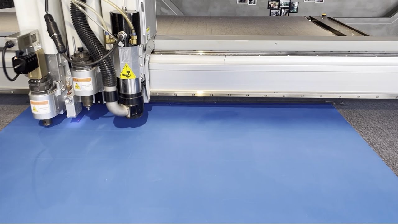 IECHO TK4S compound rubbers front and back cutting（EOT, 0.4m/S） - YouTube