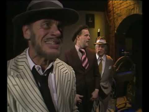 Spede Show - Gangsterit ja teräshermot - YouTube