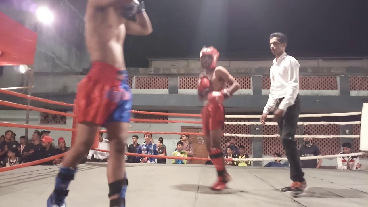 Kickboxing Low kick match - YouTube