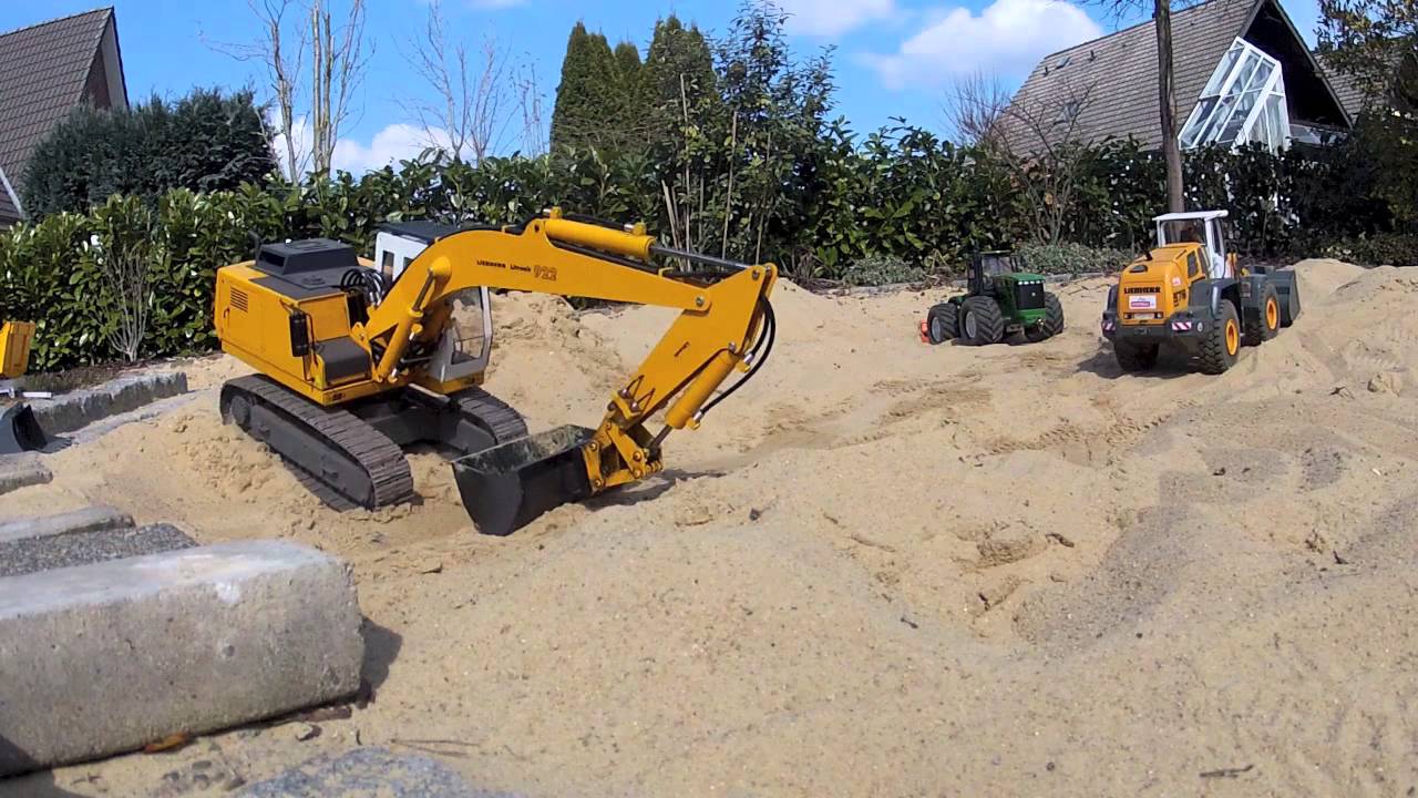 RC Road Construction Side - YouTube