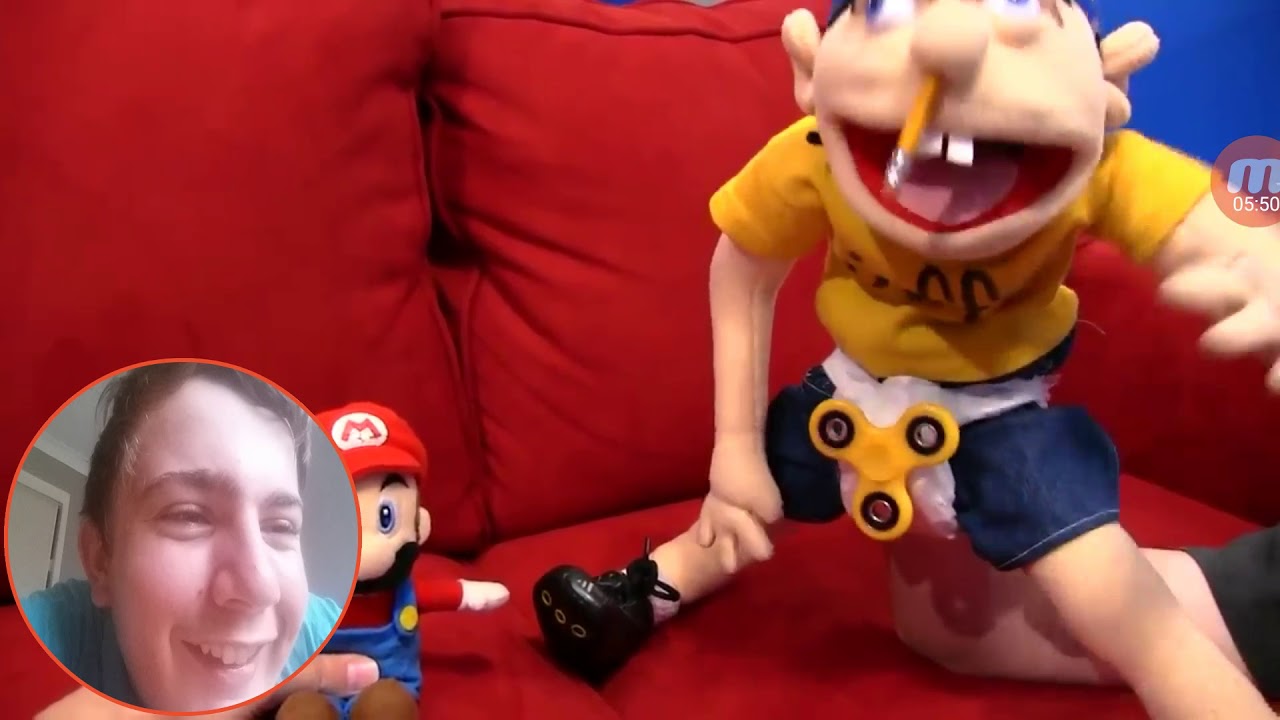 Wow The Happiness Reacting to SML Movie Jeffy's fidget Spinner. - YouTube