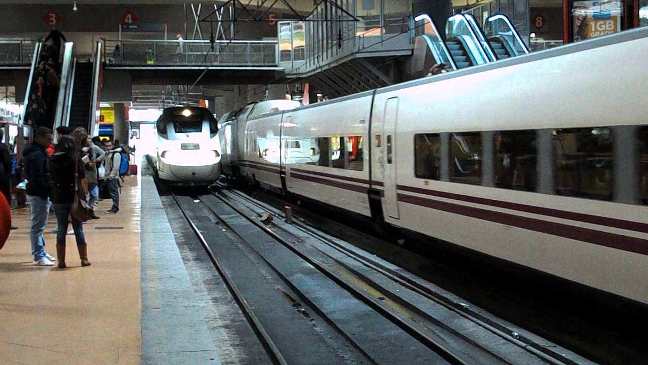 Renfe Alvia - S130 (Rama 25) en Atocha Cercanias - YouTube