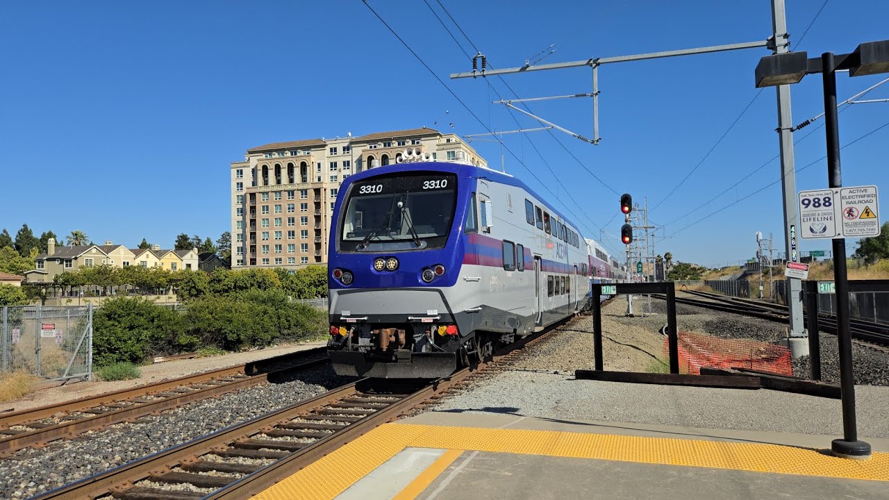 ACE Train 08 at Tamien Station with ACEX #3310 Cab Car and F40PH-3C ...