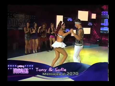 SOFIA VASCONEZ Y TONY CORRAL - YouTube