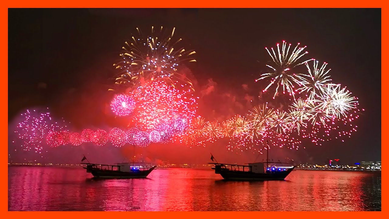 Incredible Firework Show on Qatar National Day (2022) | Corniche Beach ...
