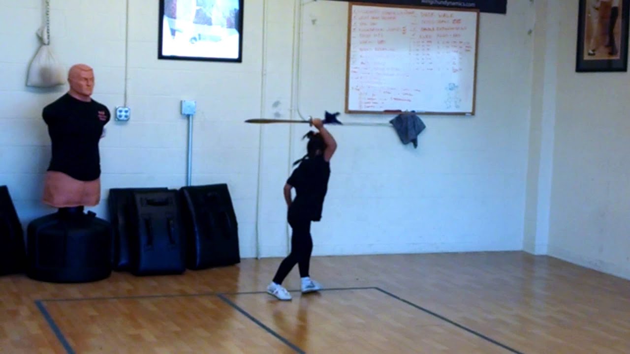 Shaolin broadsword demonstration - YouTube