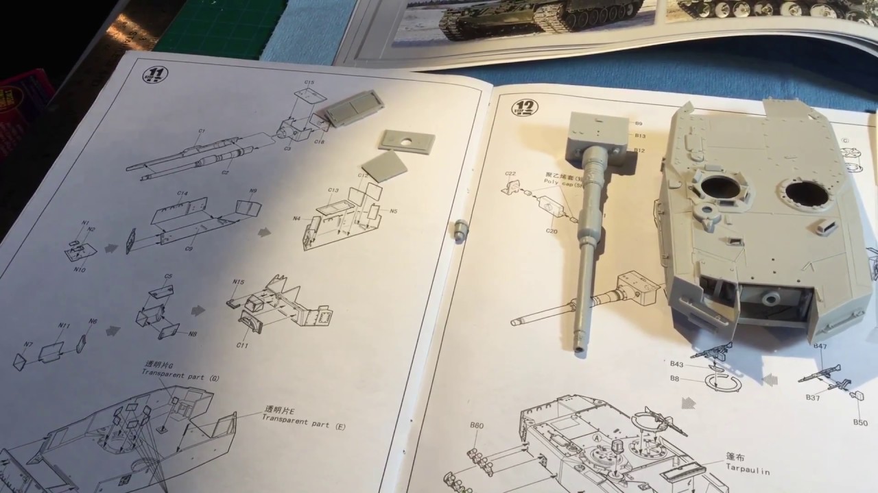 1/35 HOBBY BOSS CAN LEOPARD 2A4 BUILD PART 1 - YouTube