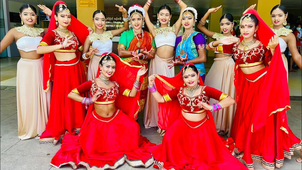 North Indian garba & South Indian Baratha mix Dance ...