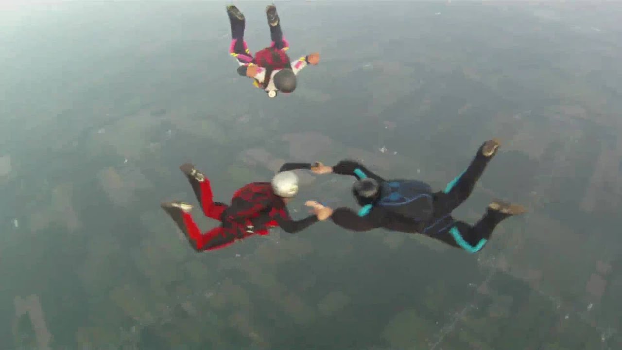 3 Way Skydive at Frontier Skydivers - YouTube