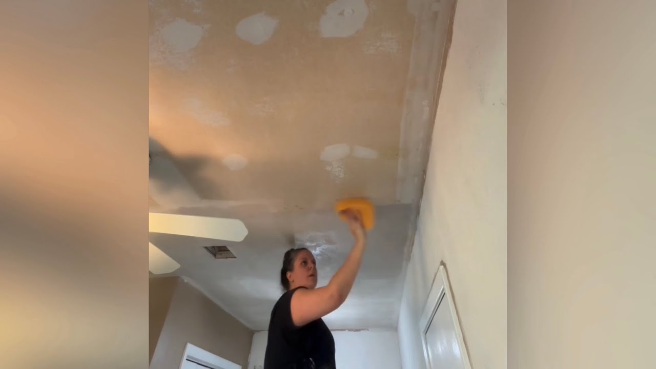 First time Skim Coating a Ceiling - YouTube
