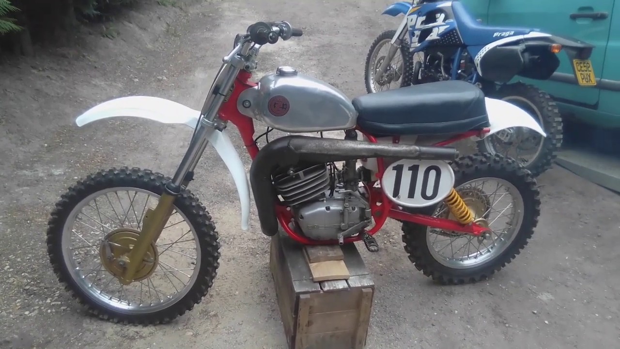 CZ 380 / 400 motocross, model 998, engine running - exhaust sound - YouTube