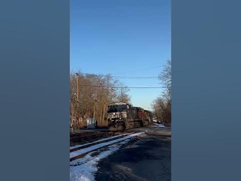 NS 4539 AC44C6M leads NS 23G with NS 3950 AC440CW (ex BNSF/KCS) & a WFRX SD70MAC at Piscataway ...
