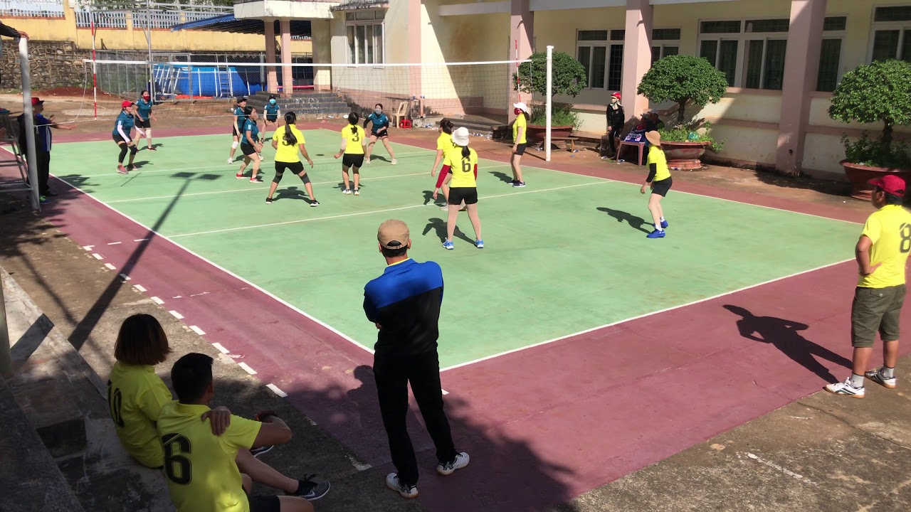 Bóng chuyền nam - nữ chào mừng 20/11 Nữ earal thắng Eanam 2-0 Nam earal ...