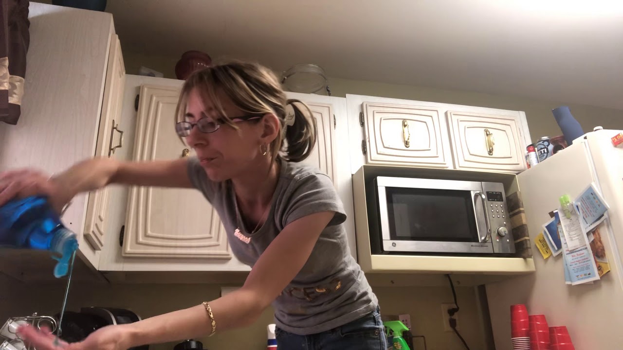Cleaning Vlog!!! 🧽🧼 Cleaning Kitchen Cabinets Part 2!!! - YouTube