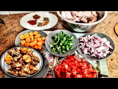 Easy way of how to cook chicken stew the Ugandan way - YouTube