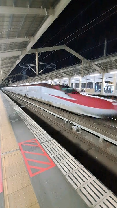 猛スピードで通過するh5系 E6系!!🚄 Train 撮り鉄 Youtube