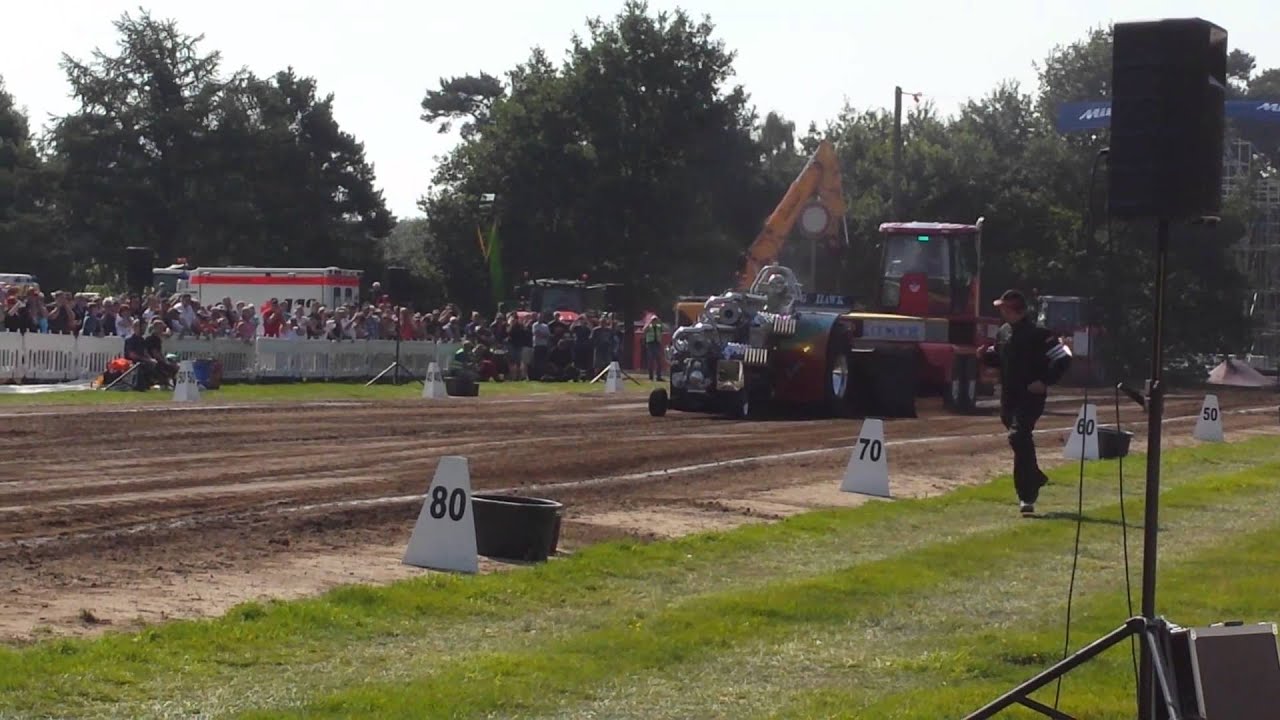 Tractor Pulling Fürstenau 2015 Flying Hawk 3 - YouTube