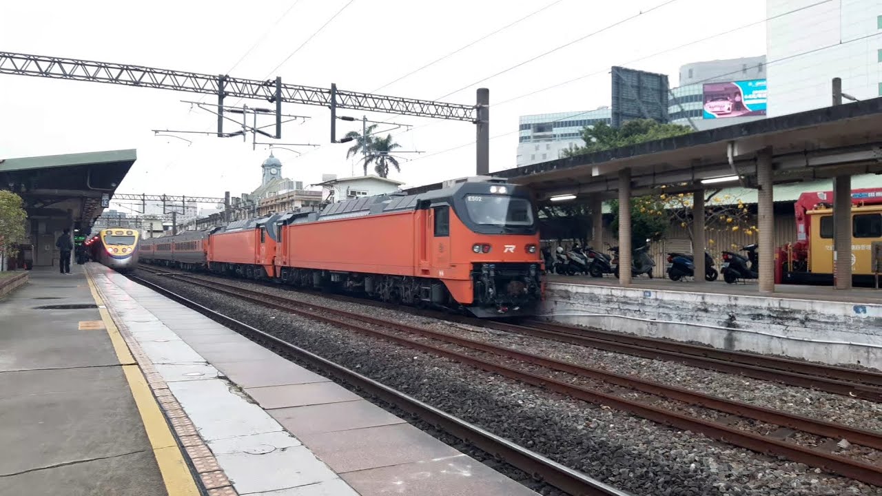 新車加速就是狂！8771B次 試運轉 新竹高速暴走出站！#e500#新車#無尾豬 - YouTube