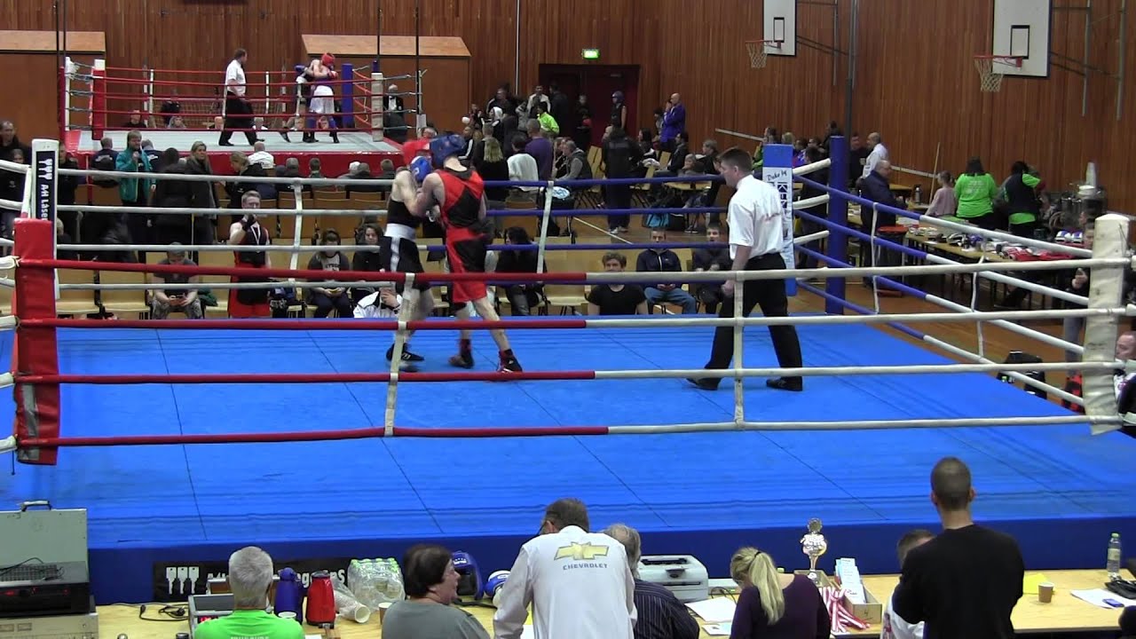 Mathias Larsen HERLEV BOXING VS Alexander Bjarki Svarvasson H.F.H ...